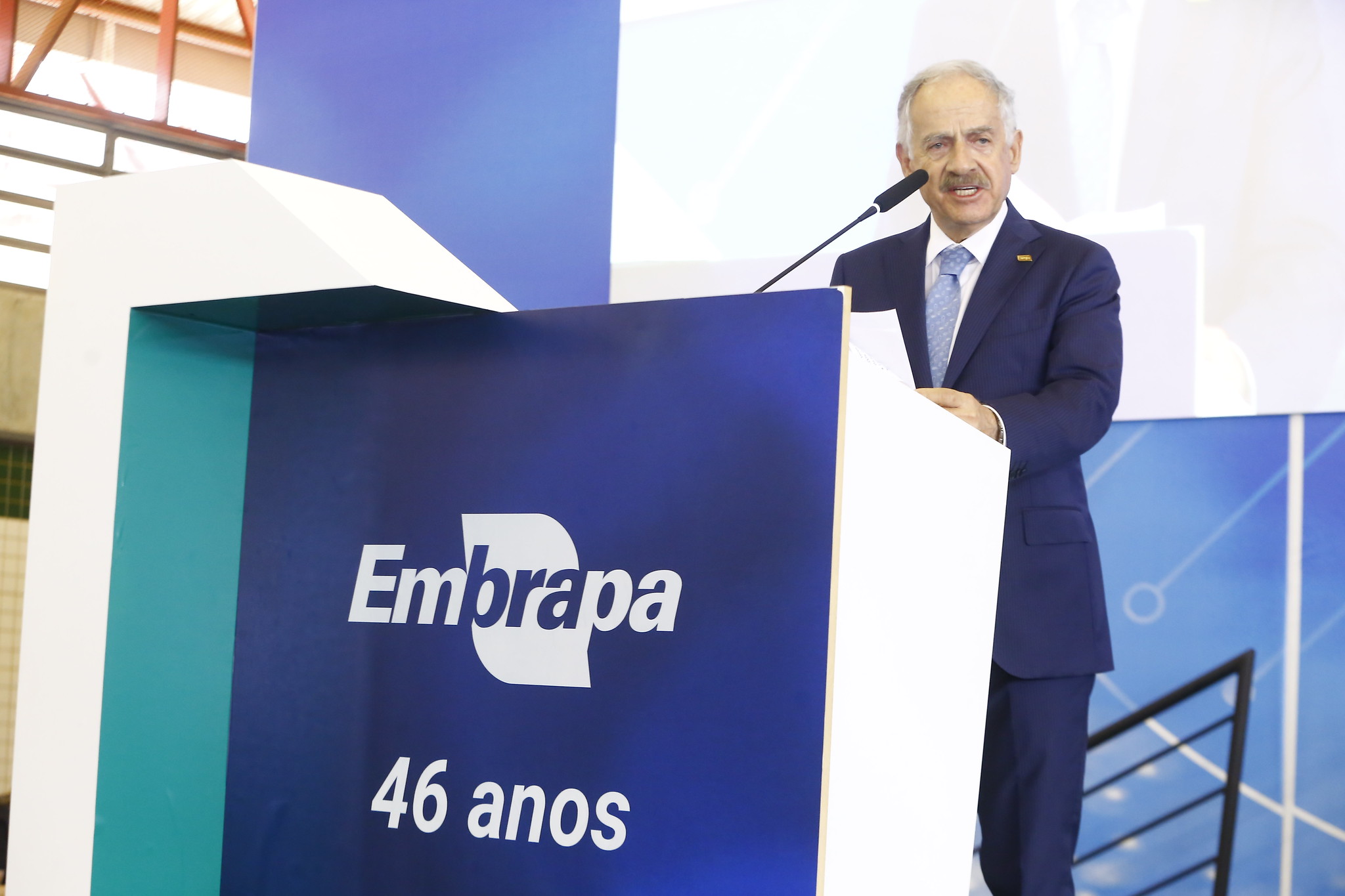 Do laboratório ao campo, Embrapa chega aos 46 anos cheia de ideias e ...